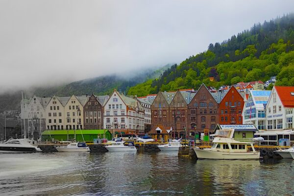 Free Walking Tour Bergen NORDIC FREEDOM TOURS